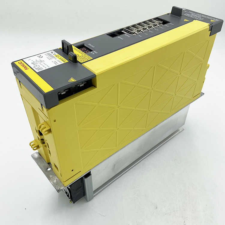 A06B-6111-H015#H550 FANUC Amplifier(driver) - Fanuc Robot Parts ...